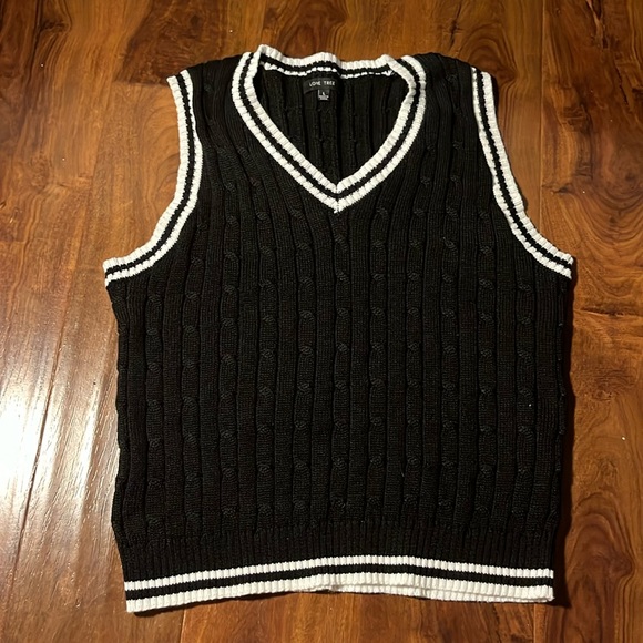 Love Tree | Tops | Blackwhite Cable Knit Tank Top Womens Large | Poshmark